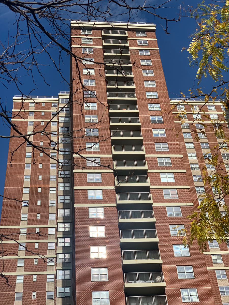 fubar: Isidro's photo -- Front Side of High Rise. (Home (Shareholder ...